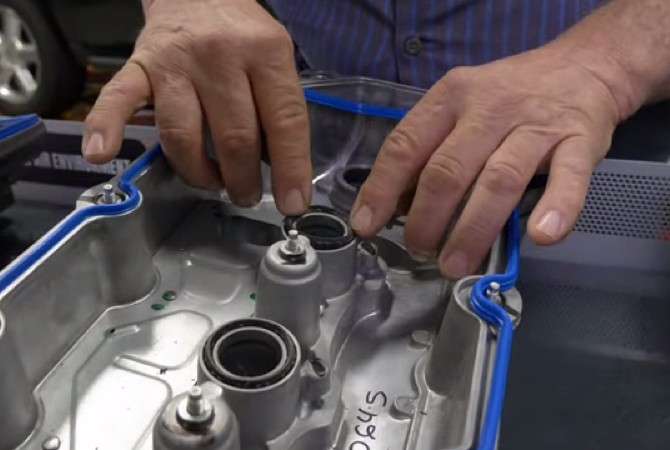Valve Cover Gasket Installation | Fel-Pro Gaskets